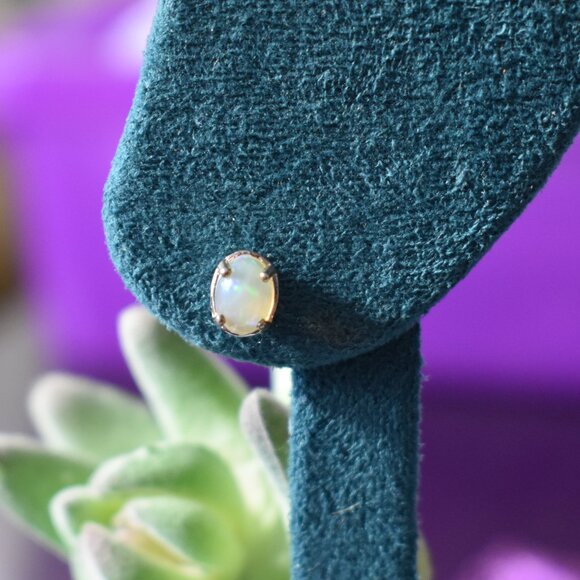 Kgh | Jewelry | Welo Opal Solitaire Stud Earrings | Poshmark